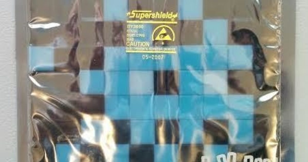 Invader – Invasion Kit #6 (Runner) | Editions | Hang-Up Gallery